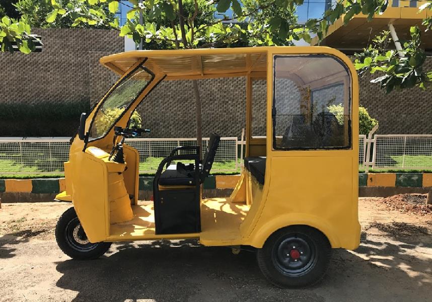 3 ev Vega 4 3 Wheeler Auto Price, Specs, Mileage & Images | TrucksBuses