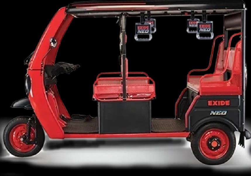 Run Toto Exide Neo 3 Wheeler pictures, photos | TrucksBuses.com