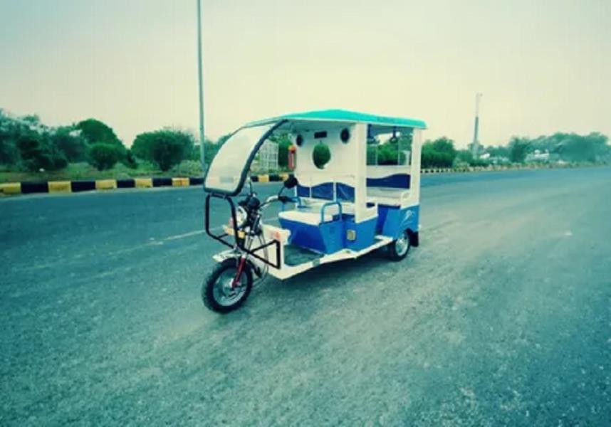 Divya Enterprises Deluxe 3 Wheeler auto rickshaw pictures, photos ...
