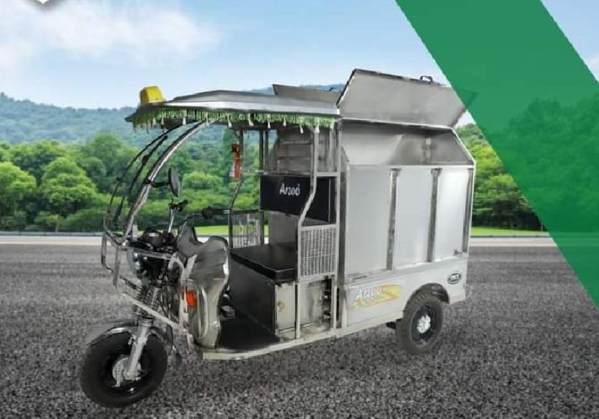 Arzoo Garbage Van 3 Wheeler features | TrucksBuses.com
