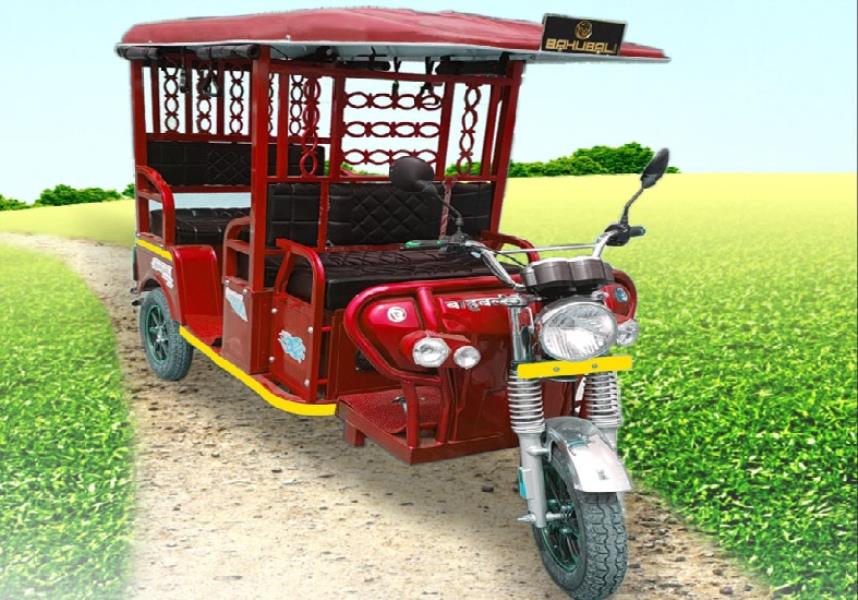 Bahubali Plus 3 Wheeler auto rickshaw features | TrucksBuses.com