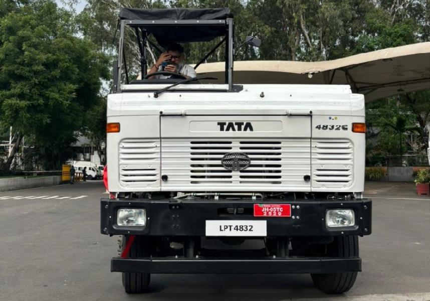 Tata LPT 4832 Price, Specifications, Mileage & Images| TrucksBuses.com